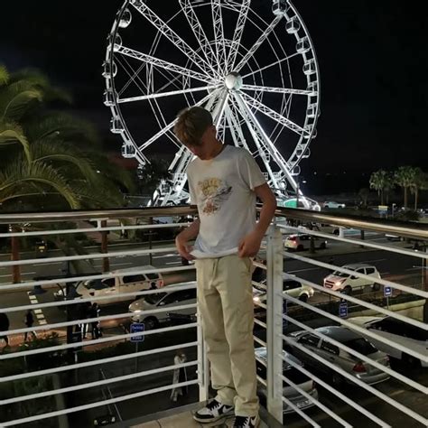 Josh🎱 Josh Schultze • Threads Say More