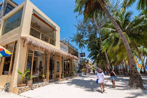 The 8 Best Spots For Boracay Nightlife