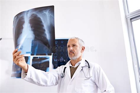 Scan Radiology And Results With Doctor In Hospital For Medicine
