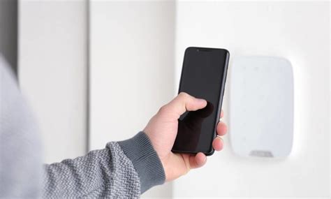 3 Nifty Devices With Bluetooth Motion Sensors