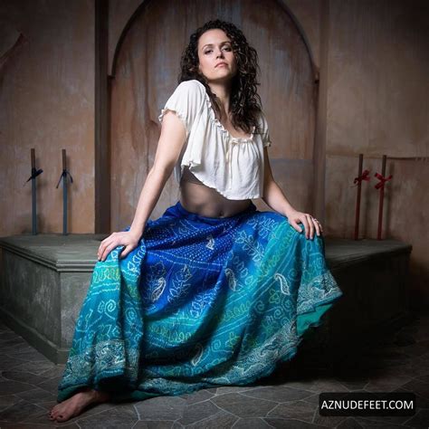 TARA WILSON Feet AZNudeFeet