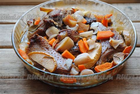 Рецепт гуся кусочками в духовке 7 фото в рецепте