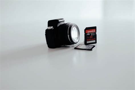 How Many Pictures Can 32 64 128 256 GB Hold