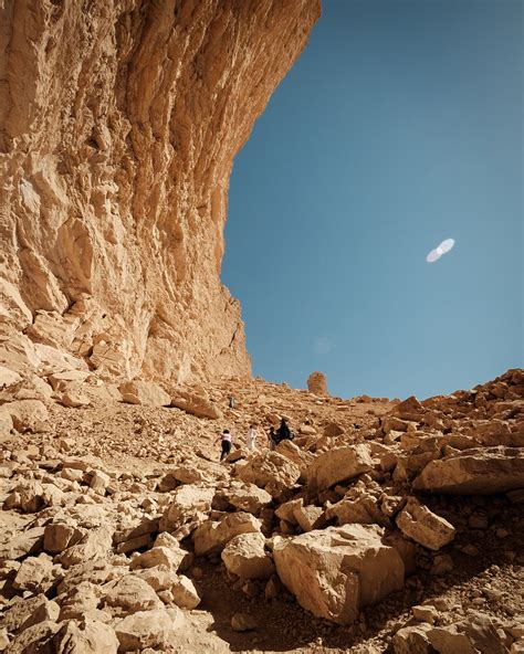 Heet Cave On Behance