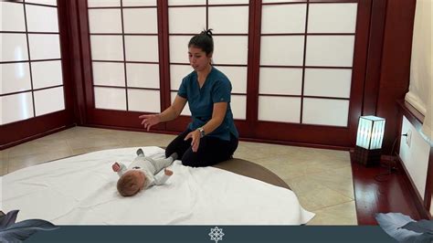 Упражнения за бебе от 9 до 12 месеца Севтополис Медикал And СПА Хотел Youtube