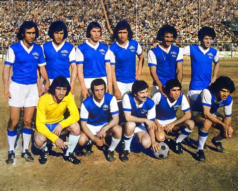 Hgbn3000 ‎تیم فوتبال تاج مدل 1353 ایستاده از چپ علی جباری