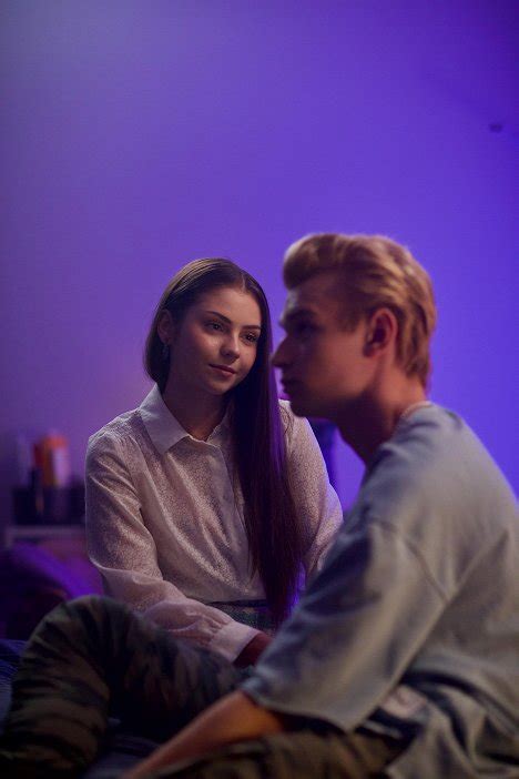 Karolin Omastová Čsfdcz