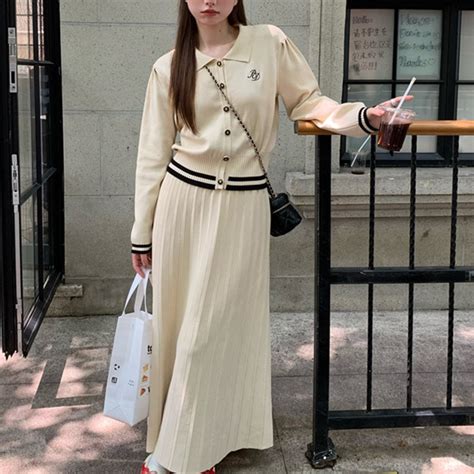 코디세트배색라인 카라 가디건플리츠 롱스커트 세트 Ag118881e