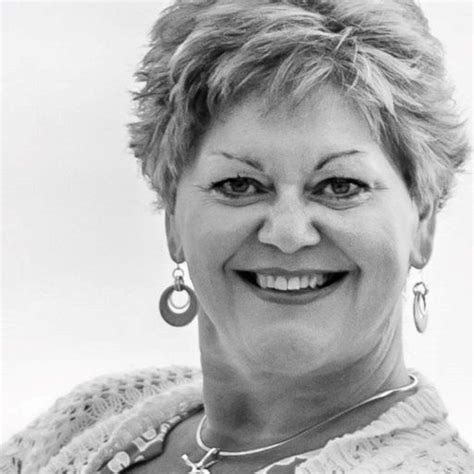 Stephanie Lanoues Instagram Twitter And Facebook On Idcrawl