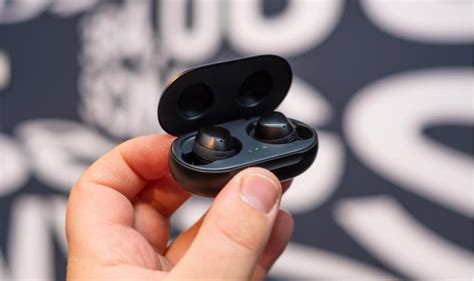 Capa do post Galaxy Buds Samsung lança fone de ouvido Bluetooth rival dos AirPods