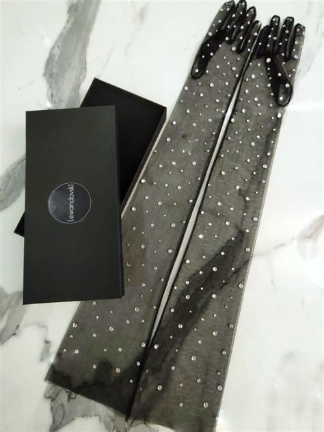 Длинные перчатки со стразами россыпь «Moon»