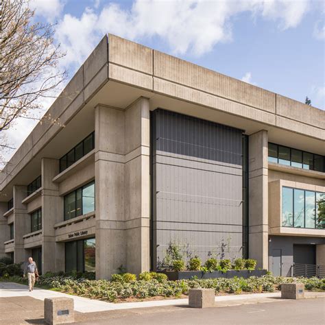 University Library By Rh Architecture Encased Within A Timber Lattice