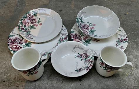 CLAYTAN DINNERWARE SET, Furniture & Home Living, Kitchenware ...