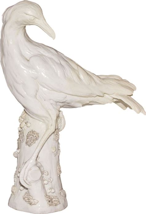 Фарфоровая статуэтка «Птица сидящая на камне Товар №707 Аукционный дом Антиквариум