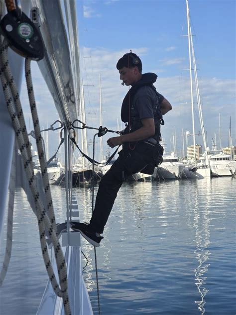do you know the differences between sit harnesses and full body