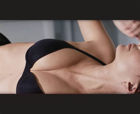 Emily Ratajkowski Ramps Up The Sex Appeal For Hot DKNY Shoot Daily Star