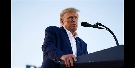 Трамп назвал политическим преследованием выдвинутые против него обвинения