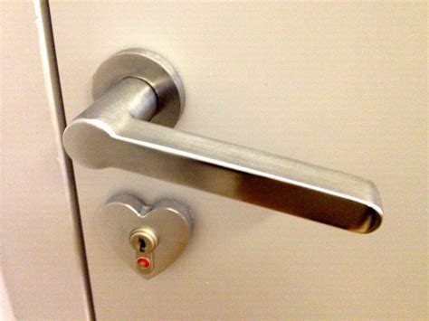 How To Unlock A Door Lock Without A Key Door Knobs