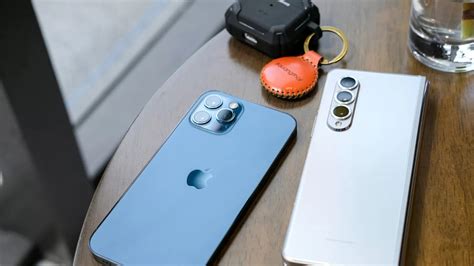 Poco F Pro Vs Iphone Pro Max Duel Sengit Para Raja Smartphone Di Pikiran Rakyat Rembang