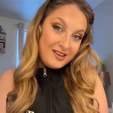 Claire Louise Clairehedley Threads Say More