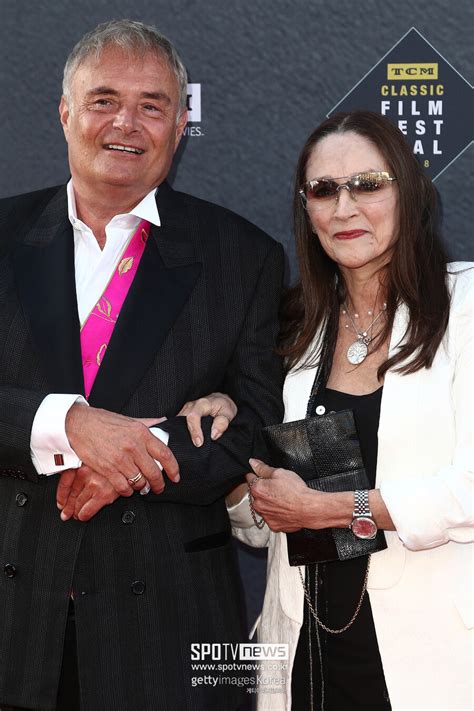 올리비아 핫세 속아서 15세 누드 촬영…로미오와 줄리엣 영화사에 6400억 소송 네이트 연예