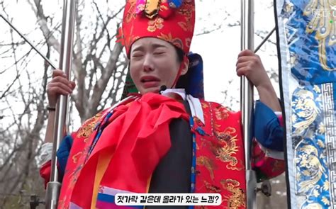 [종합] 작두타는 것 진짜 무섭고 아파…미녀 개그우먼 김주연 신내림 안받으려고 1~2억 썼지만 원마이크