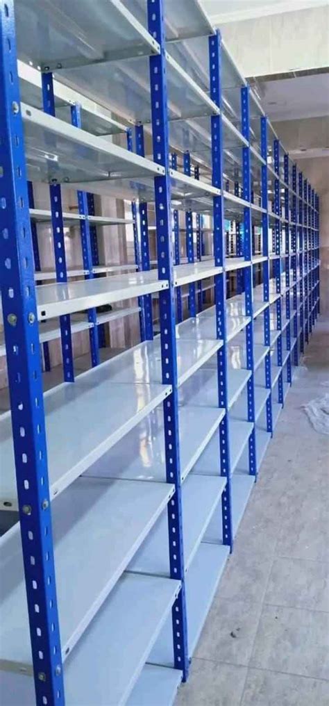 عقارات التجمع الخامس استاند معدن 5 ارفف 🖐🏻 فنش عااااالي والسعر خيالي💃