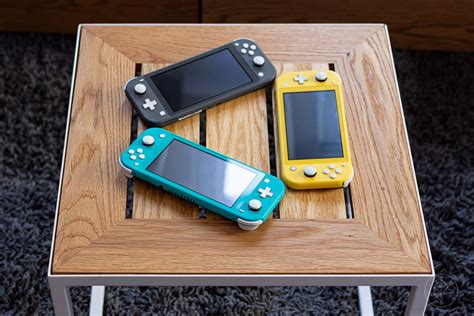 Nintendo Switch Lite Hands On Preview And Impressions Polygon