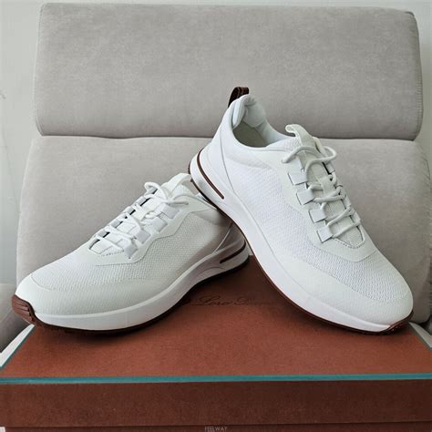 New 로로피아나 위크엔드 워크 스니커즈 퀵배송가능 Loro Piana 차별화된 감정 흥정 서비스로 명품의 가치를 더하다 필웨이