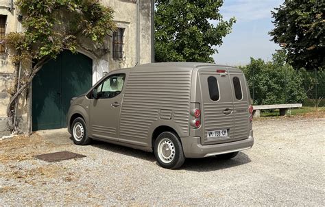Fotos: El Citroën Berlingo regresa al pasado en forma de ‘2 caballos ...