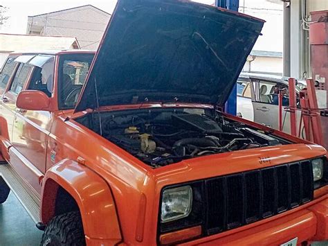 エンジンオイル漏れ修理 ヘッドカバーパッキン交換 Isuzu エルフ│南足柄市 車修理