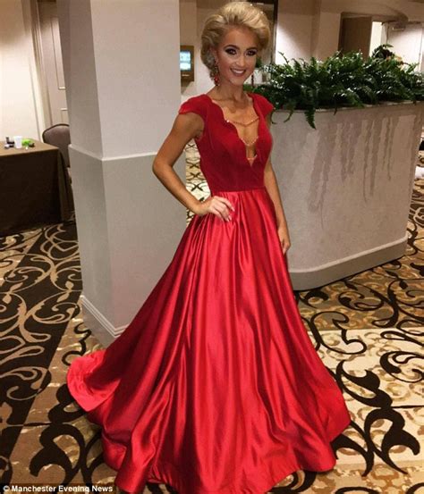Mother And Daughter Beauty Queens From Salford Compete Top Pageants Daily Mail Online