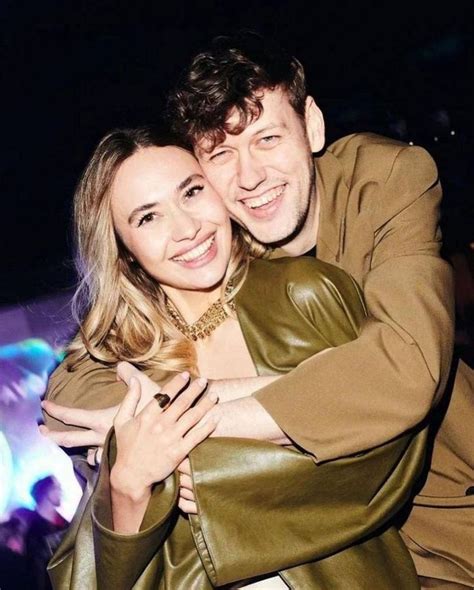 ⚡️АНТОН ШАСТУН ВПЕРВЫЕ ВЫШЕЛ В СВЕТ С ВОЗЛЮБЛЕННОЙ На днях Антон Шастун