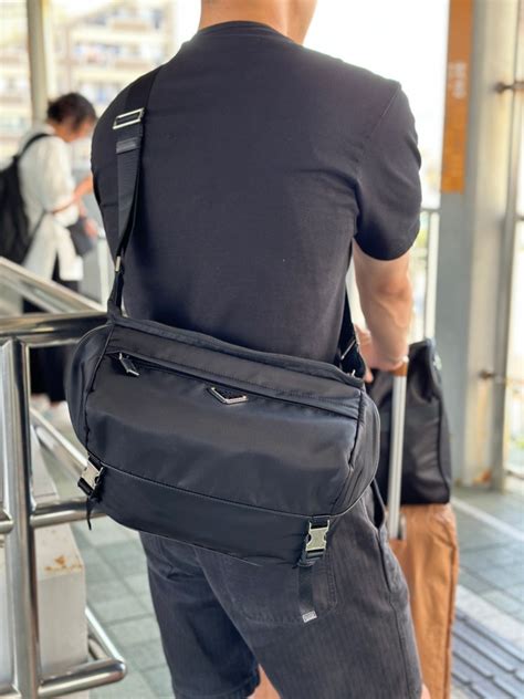 프라다 바이커백 라지 사이즈 면세 구매 후기 가격 비교 네이버 블로그