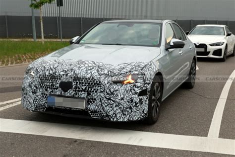 스타 패턴 LED로 차별화 메르세데스 벤츠 C클래스 페이스리프트 공개 임박 유카포스트 스타 패턴 LED로 차별화 메르세데스 벤츠 C클래스 페이스리프트 공개 임박 유카포스트