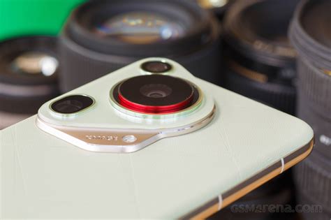 Huawei Pura Ultra Hands On Review Design Build Quality Handling