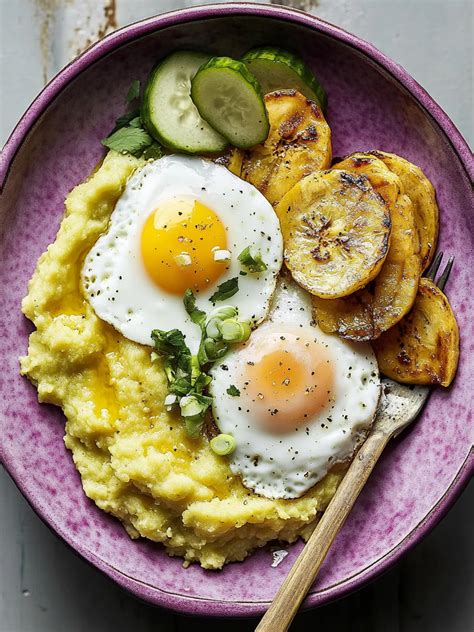 Irresistible Mashed Plantains With Fried Eggs Mangú De Plátanos