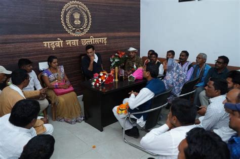 6 महीने बाद विधायक देवेंद्र यादव की चौपाल सेक्टर 5 कार्यालय में की भेंट मुलाकात लोगों से की