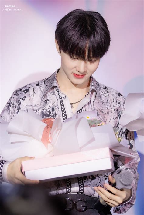 peachpie🍑 rest on twitter 220730 🐱🎁🎀 zeenunew1stfminvn nunew