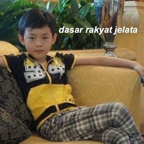 Keluarga Uget Uget 01 Memes Funny Faces Funny Kpop Memes Jokes Pics