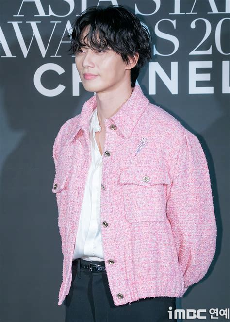 [포토] 박서준 남자는 핑크