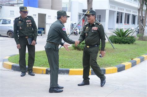 ឧត្តមសេនីយ៍ឯក ខឹម សន ចុះផ្សព្វផ្សាយការងារអប់រំចិត្តសាស្រ្ដនៅមហាវិទ្យាល័យអប់រំចិត្តសាស្ត្រ