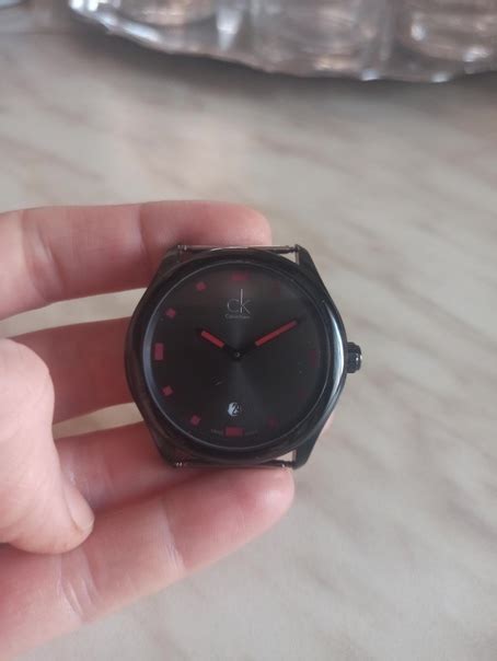 Кварцевые наручные часы с календарём Корпус стальной Водонепроницаемость 5 бар В отличном