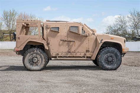 Heres Everything You Need To Know About The Humvees Replacement The Mighty Oshkosh Jltv Maxim