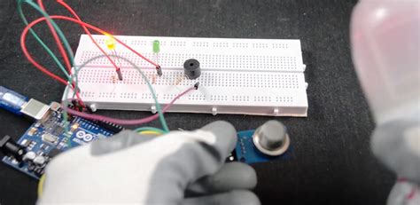 how to interface mq2 gas sensor with arduino uno diy arduino project