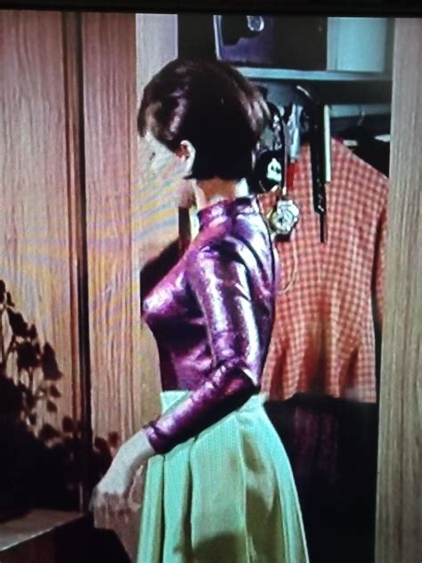 Pin By Ulyses Orihuela On Yvonne Craig Yvonne Craig Batgirl Pictures