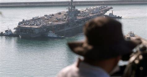 떠다니는 군사기지 미국 핵항모 부산 입항 핵잠수함도 연합훈련 합류