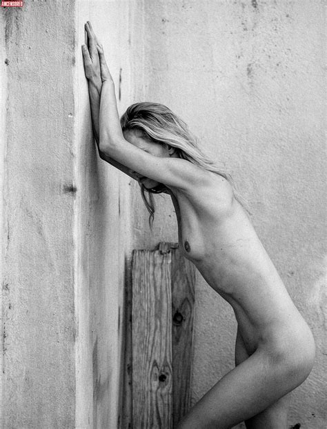 Naked Maria Kn Added By MNL