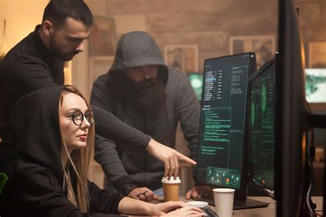10 reasons to hire hackers for cybersecurity needs