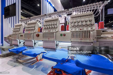 섬유전문 및 산업 자 수 기계 기계 자 수 봉 제 기계 또는 자 수 기계 섬유에 패턴을 만드는 데 사용 되는 그것에 의하여 자